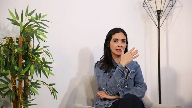 Marsha Timothy Jadi Istri Korban Kecelakaan Pesawat di Film Tukar ...