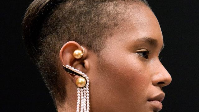 Tren Anting Besar untuk Tampil Beda - Fashion & Beauty Liputan6.com