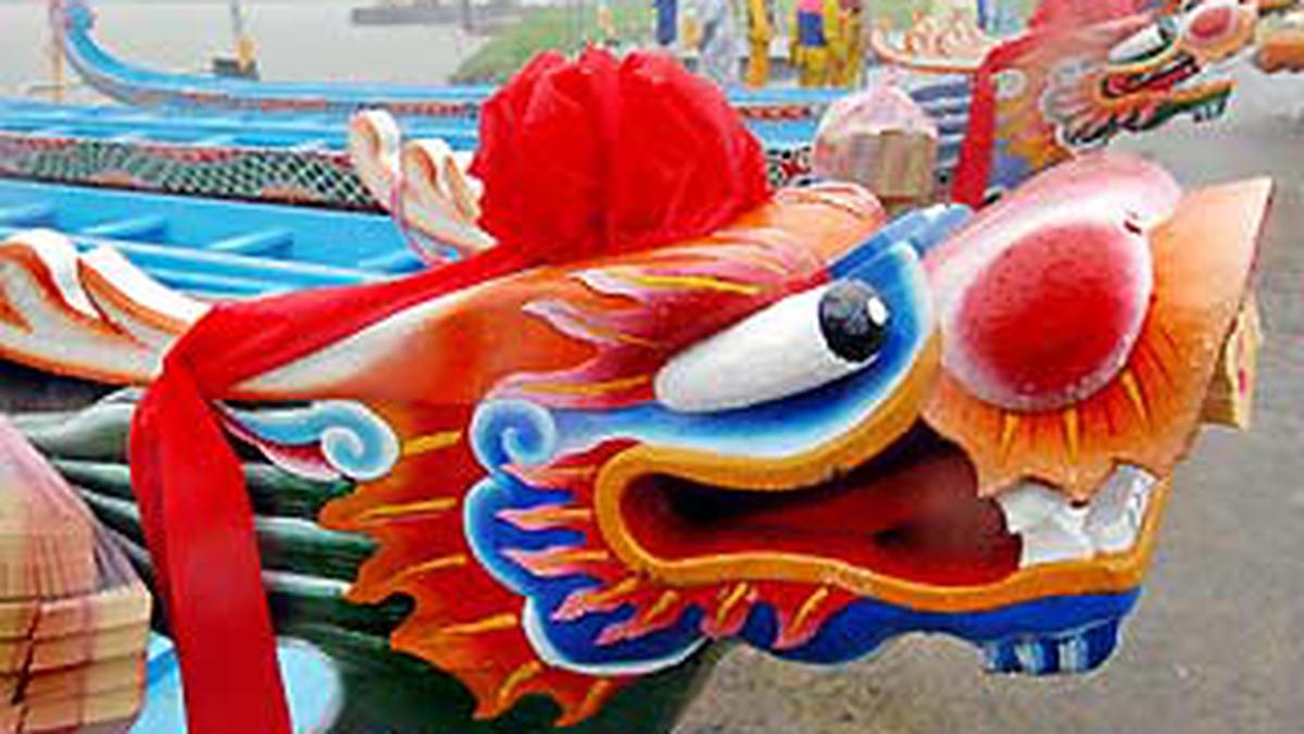 Karnaval Perahu Naga Digelar di Hongkong