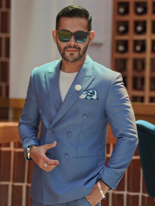 Gaya Kece Rian Ibram Pakai Kacamata Hitam, Pesonanya Bikin Ambyar ...