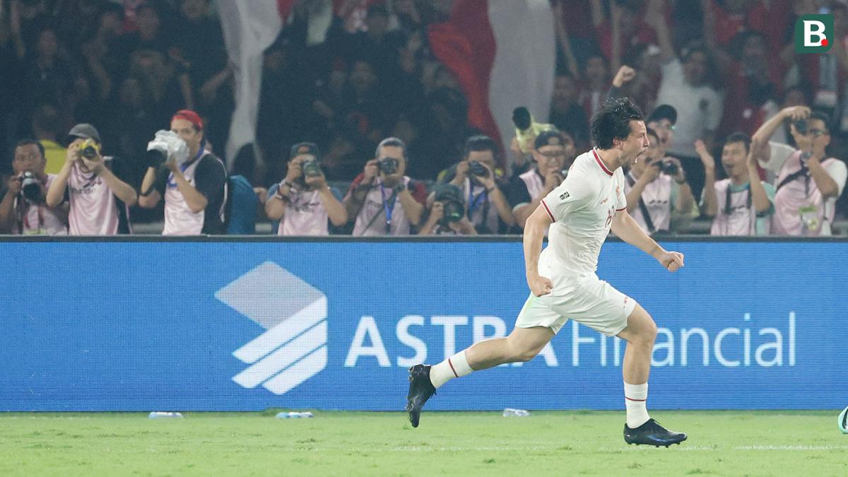 Foto: Gaya Unik Thom Haye dan Sepatu Polos Hitam Bersama Timnas Indonesia - Indonesia Bola.com