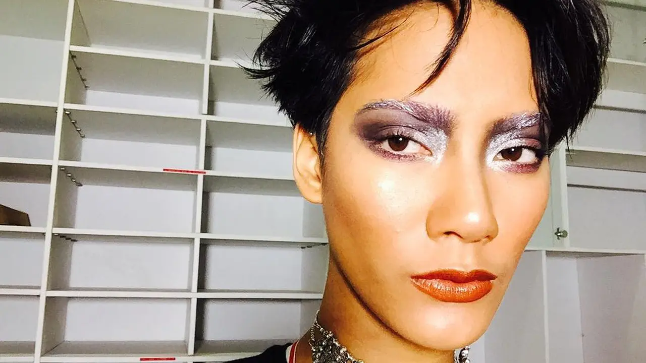 7 Inspirasi Makeup dari Tara Basro, Tampil Berani dan Stunning untuk ...