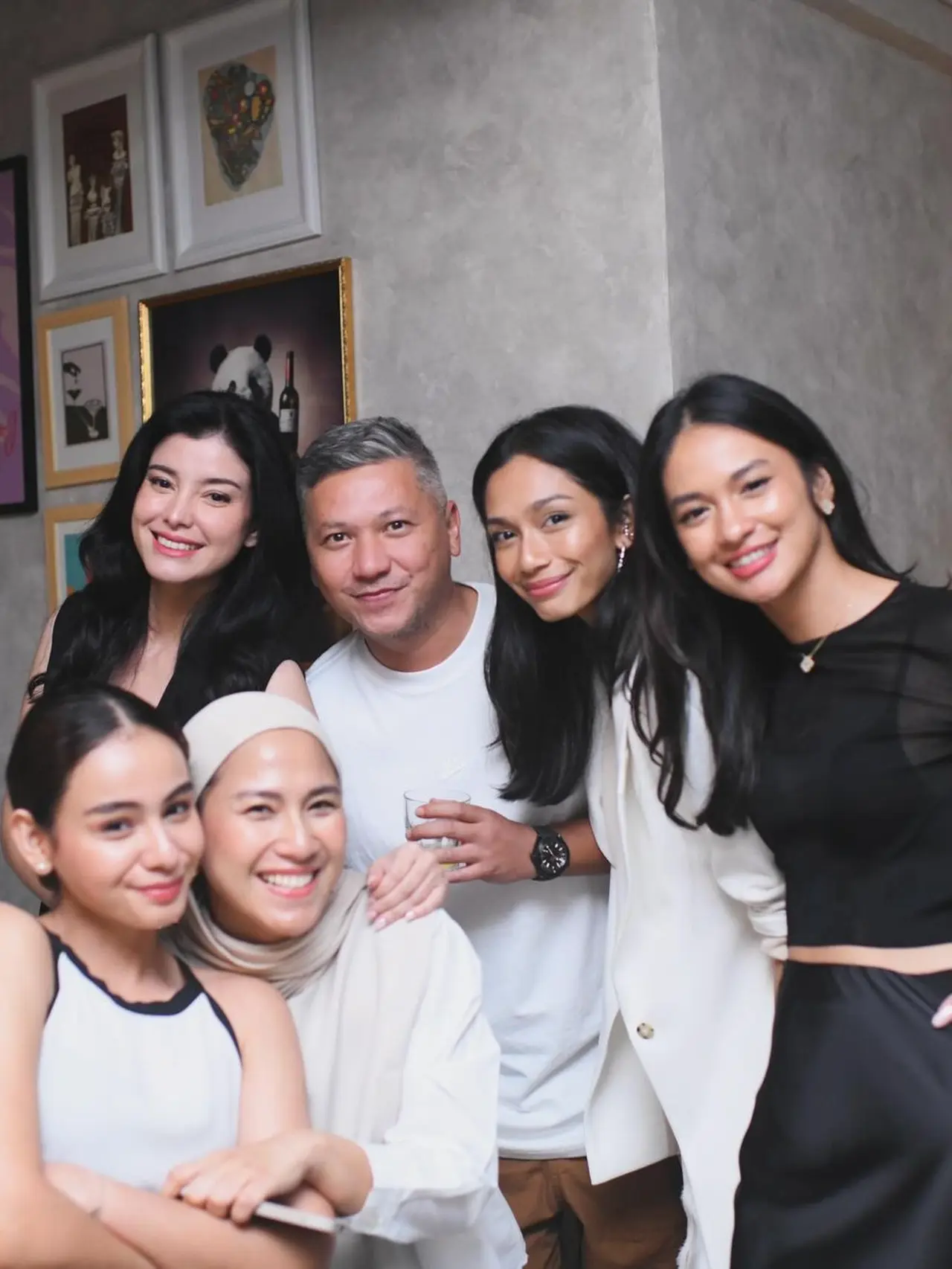 6 Potret Kedekatan Medina Dina dan Gading Marten, Sudah Dikenalkan ke ...
