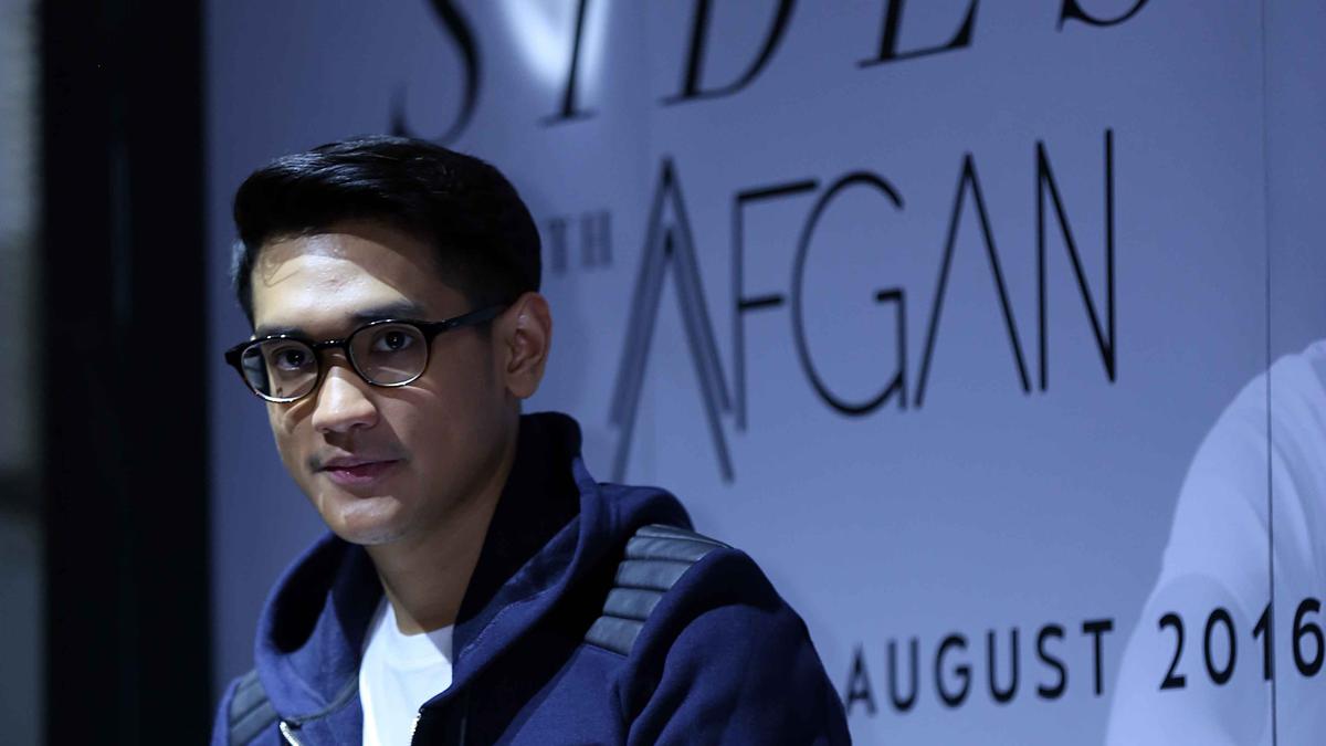 Menguak Sisi Menarik Album 'SIDES' Milik Afgan