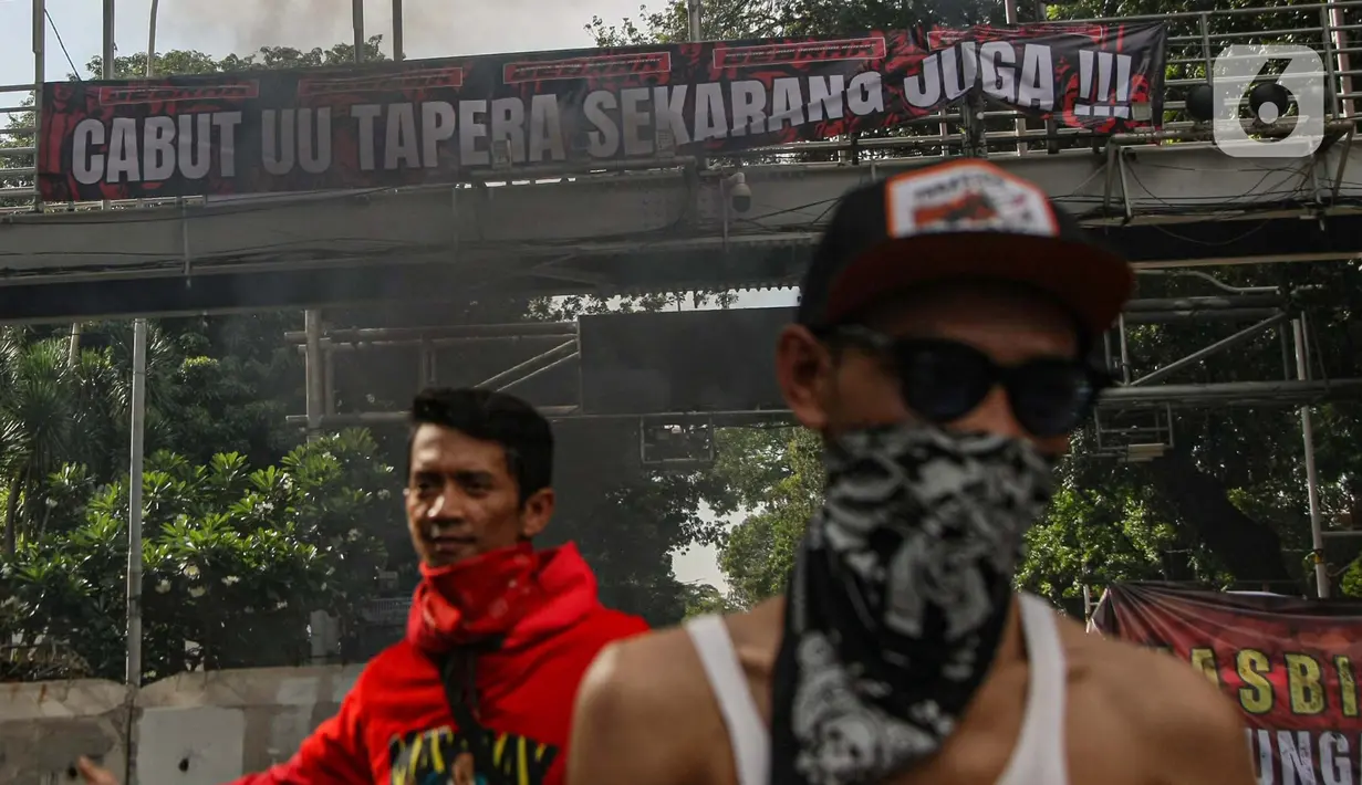 Aksi Teatrikal Warnai Unjuk Rasa Menolak Program Tapera - Foto Liputan6.com