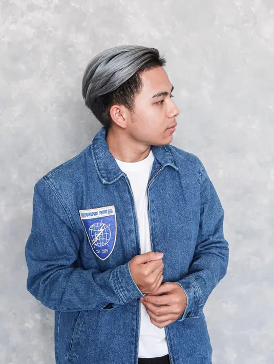 FOTO: Gaya Brandon De Angelo dengan Warna Rambut Baru yang Makin Keren ...