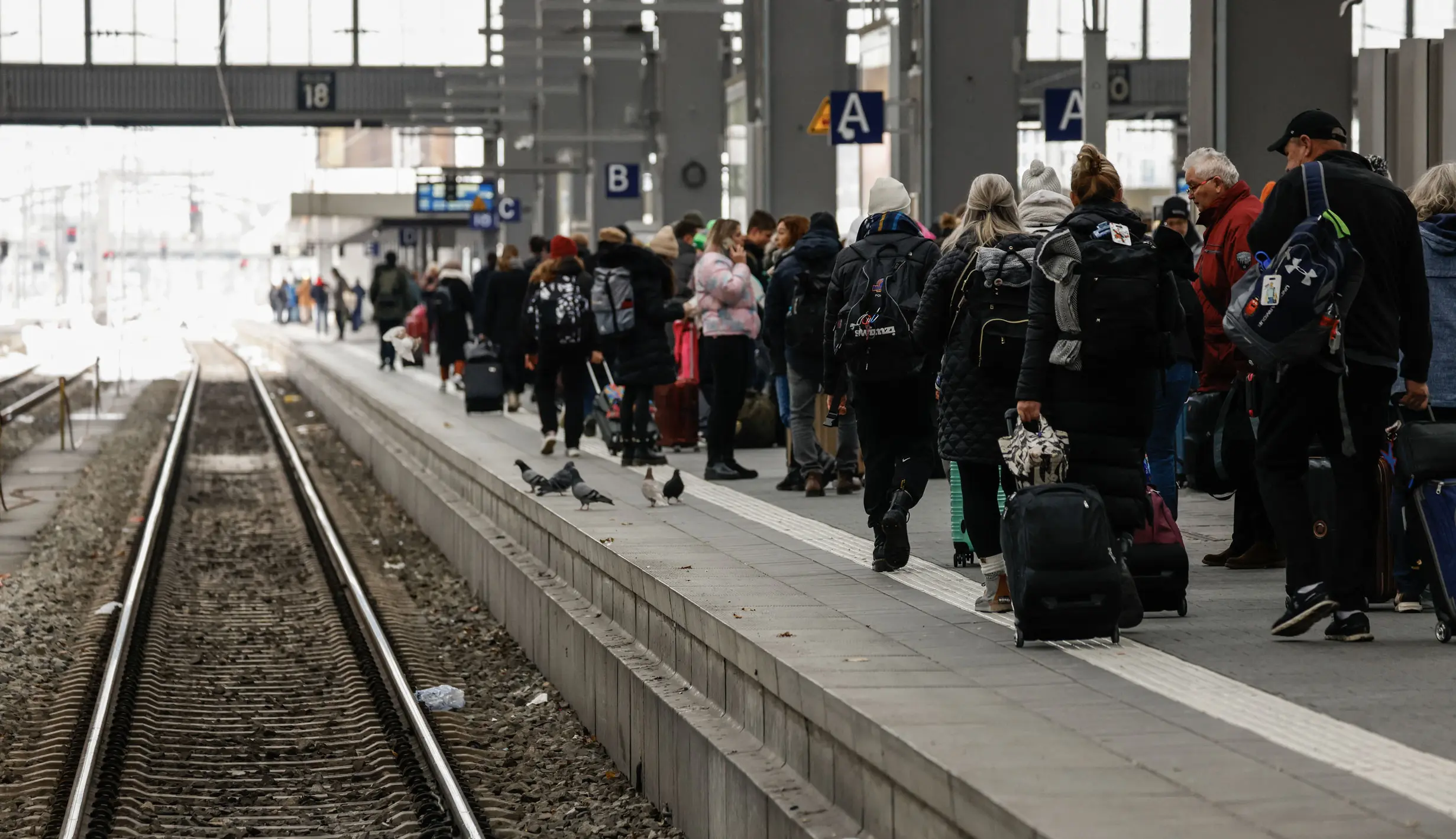 20 Jam Masinis Kereta di Jerman Mogok Kerja, 80 Persen Perjalanan ...