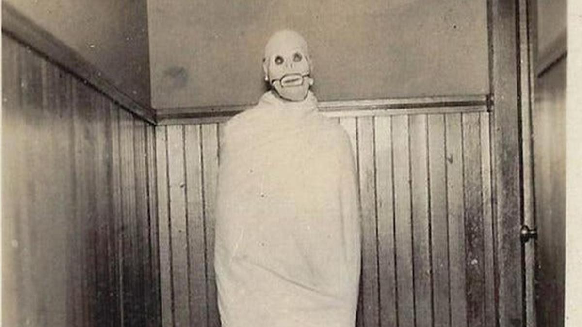 Kostum Halloween Nuansa Vintage Paling Menyeramkan Bikin Ngeri