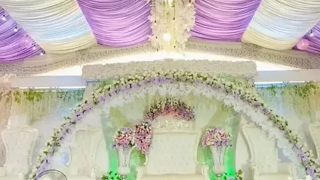 6 Potret Pernikahan Anti-Mainstream, Digelar Mewah di Tengah Kuburan - ShowBiz Liputan6.com