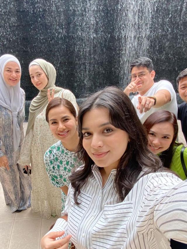 7 Potret Noor Nabila Dikabarkan Cerai dari Engku Emran Eks Laudya Cynthia Bella - Hot Liputan6.com