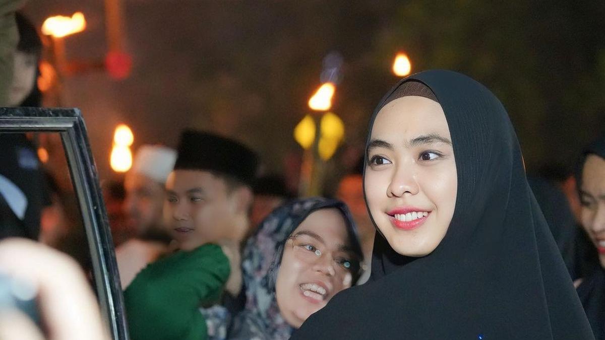 Oki Setiana Dewi Tekankan Pentingnya Kebahagiaan Anak-Anak, Apresiasi Program Berbagi Baju ...