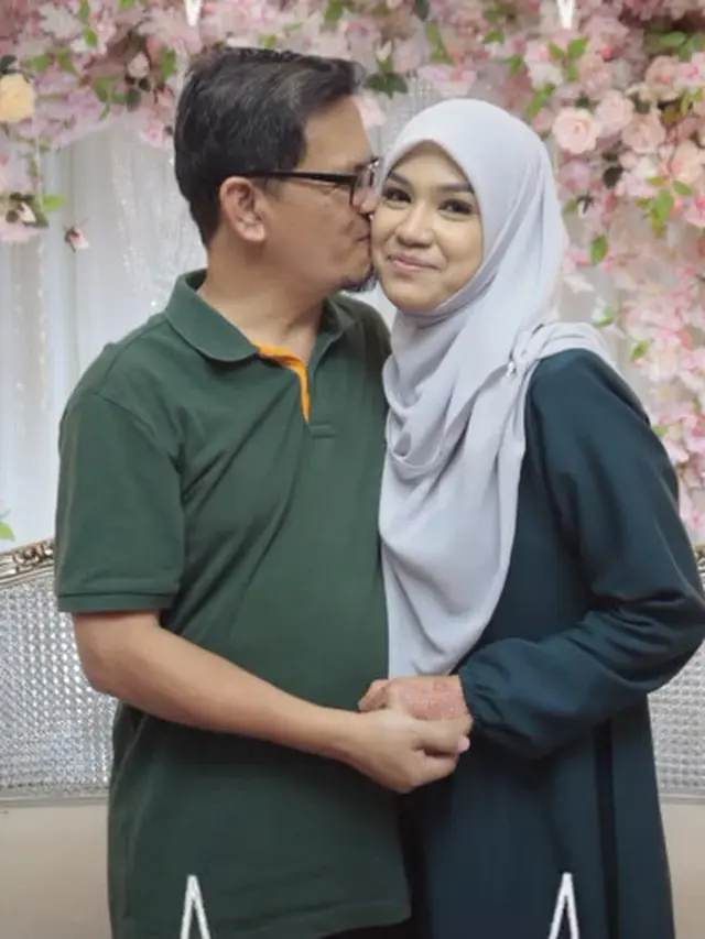 Viral Kisah Perjuangan Murid Menikah dengan Gurunya, Terpaut Usia 33 Tahun - Hot Liputan6.com