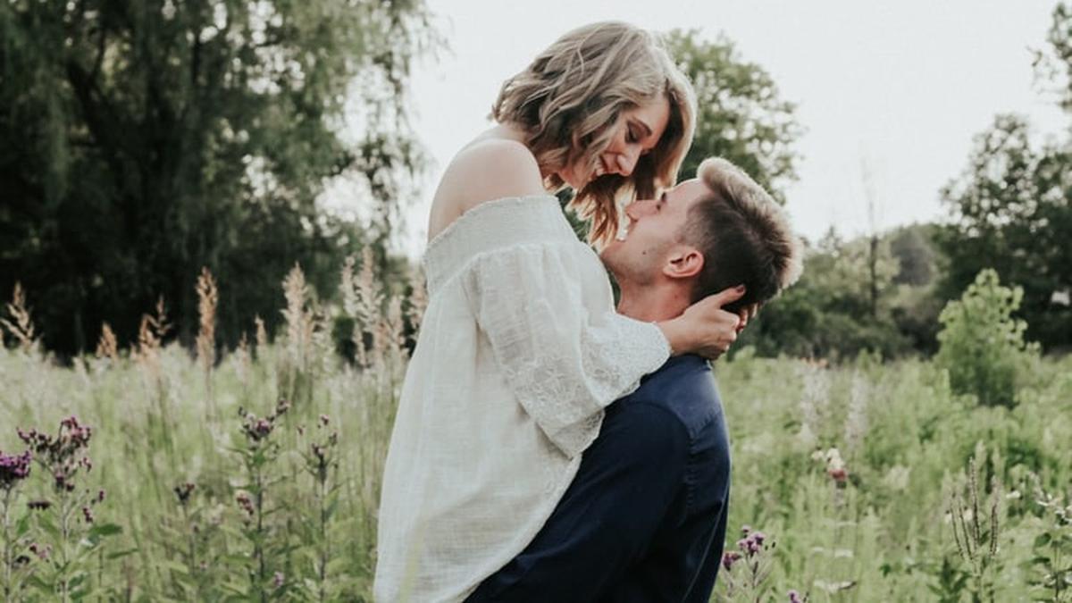 7 Tanda Kamu dan Pacar Bakal Berjodoh, Cinta Kalian Sama-Sama Tulus ...