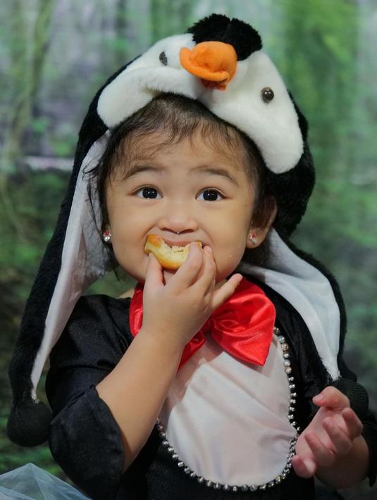 Banjir Pujian, Ini 6 Potret Thalia dan Thania Saat Pakai Baju Ballet ...