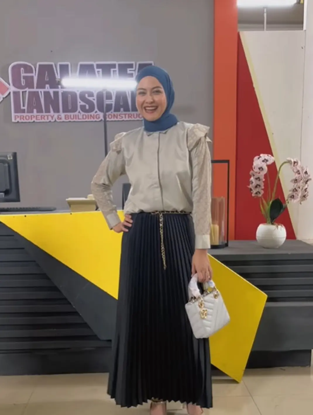 6 OOTD Hijab ala Revalina S Temat, Inspirasi Tampil Simpel dan Elegan - Photo Fimela.com