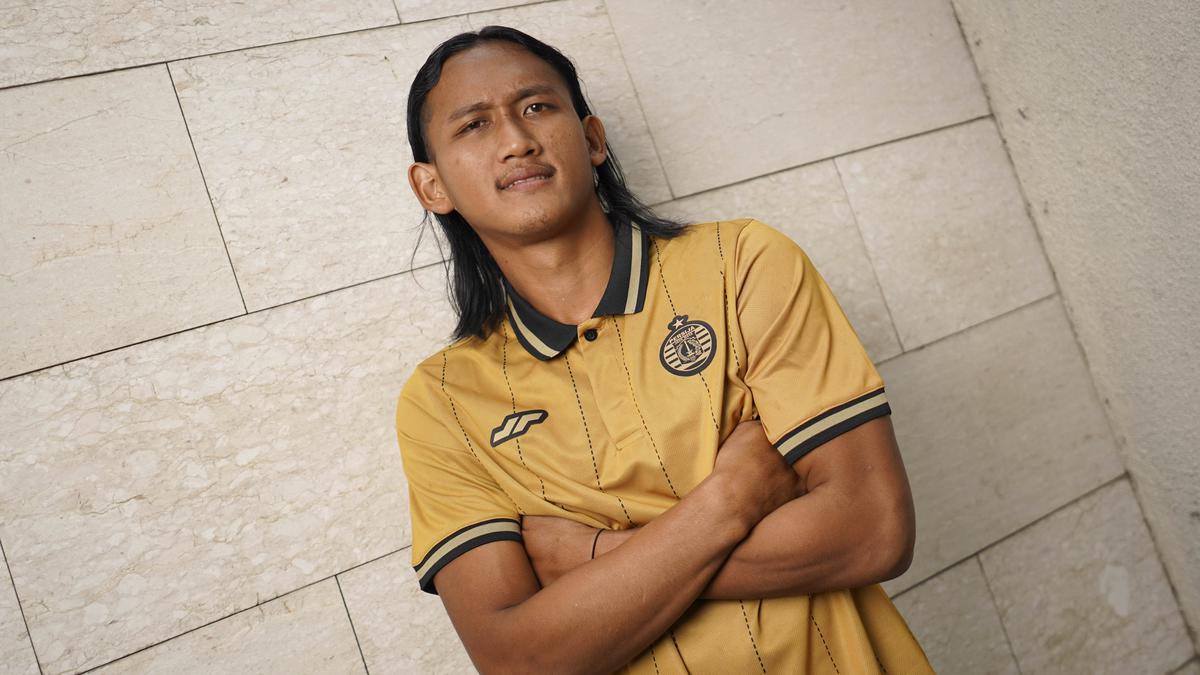Resmi! Persija Boyong Bek Gondrong Timnas Indonesia U-22, Diperkenalkan ...