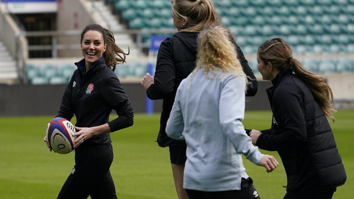 FOTO: Aksi Kate Middleton Bermain Rugbi - Foto Liputan6.com