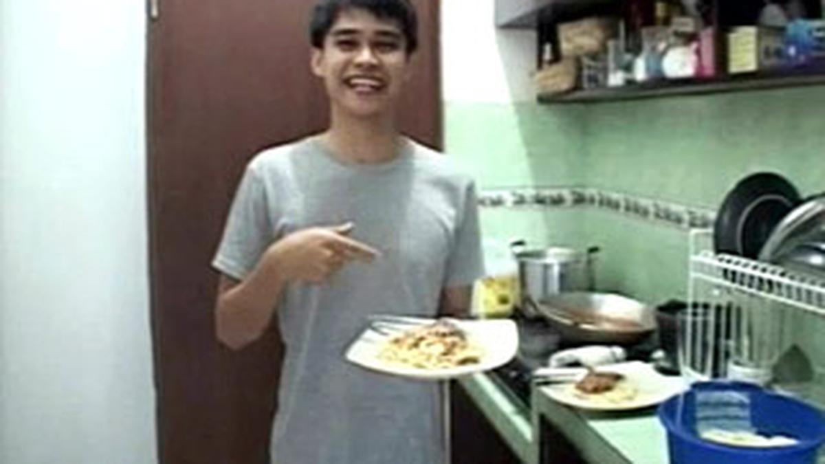 Takut Dimarahi, Aiman Ricky Bikin Spageti - ShowBiz Liputan6.com