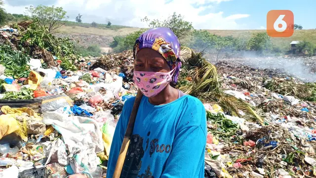 Belajar Semangat dari Pemulung di NTT, Tetap Mengais Rezeki di Tengah ...
