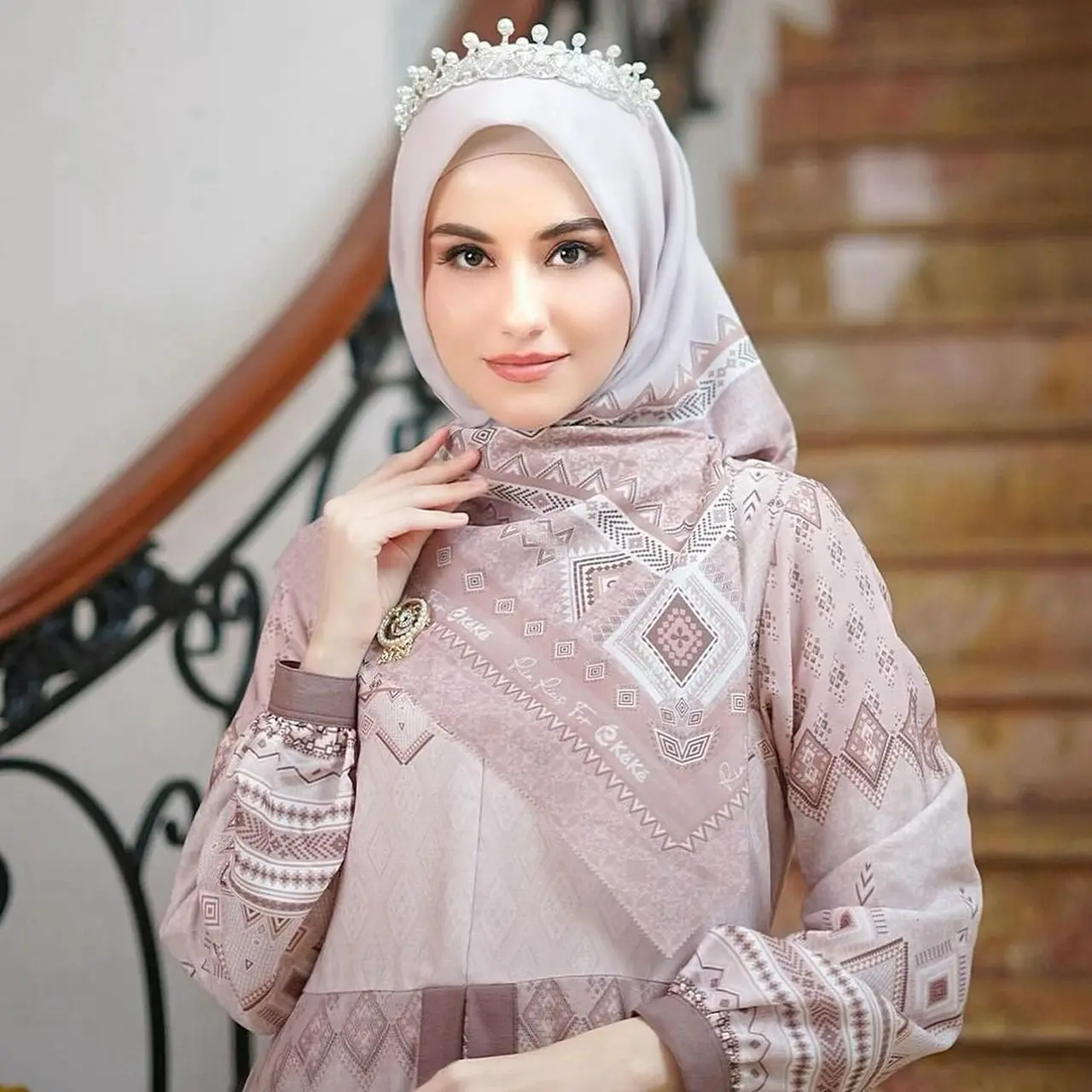 6 Potret Terbaru Loide Christina Pemeran Suster Shophie di Film Hafalan ...