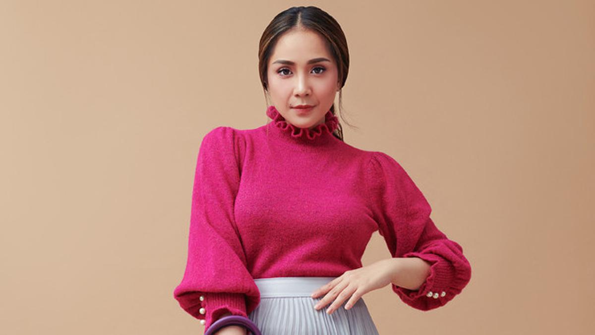 7 Koleksi Simple Dress Nagita Slavina Ini Ditaksir Capai Ratusan Juta ...