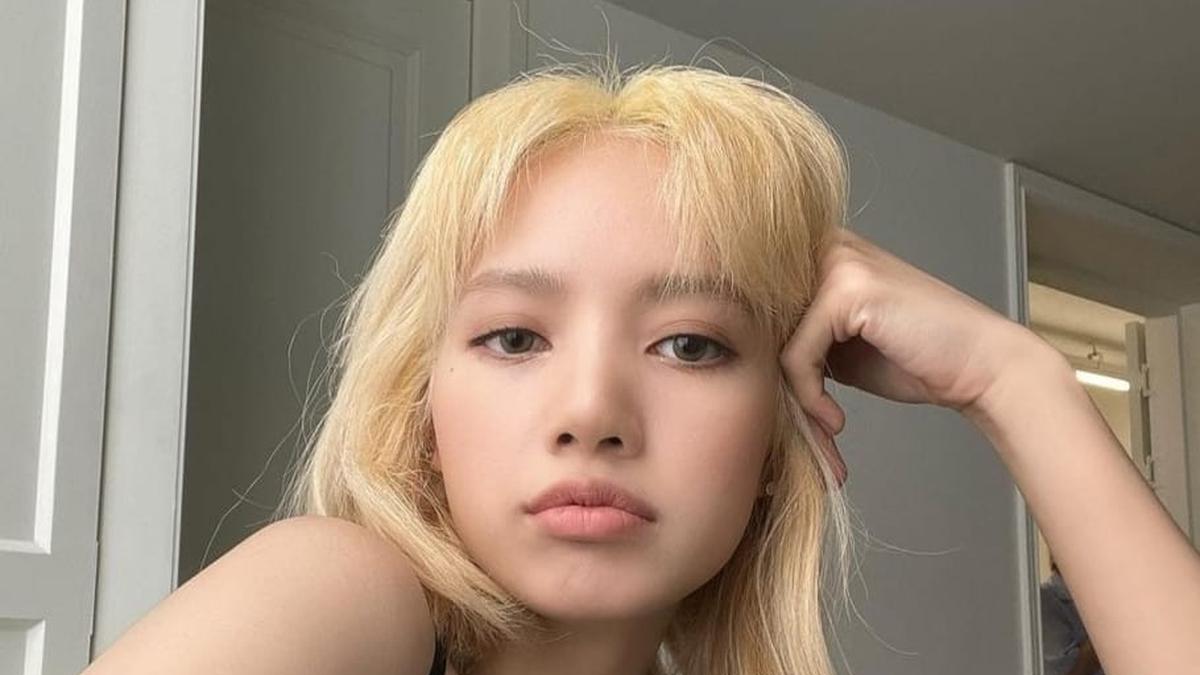 Sempat tak Pede Hingga tak Ingin Ubah Gaya Poni, Potret Lisa BLACKPINK ...