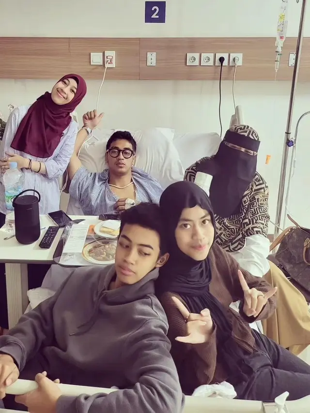 8 Potret Abidzar Dijenguk Ummi Pipik dan Adik-adiknya, Keluarga yang Kompak - Entertainment ...