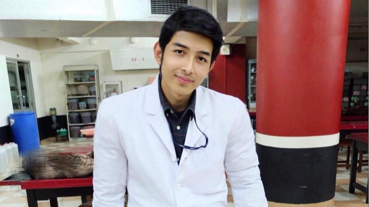 Selain Ganteng, Dokter Aditya Surya Pratama Rajin Mengaji - ShowBiz Liputan6.com