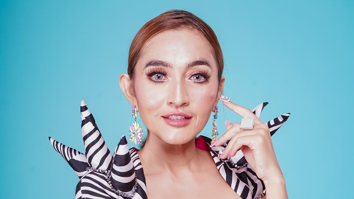 Heboh Video Klip Indah Sari Disebut Lebih Mahal dari Milik Syahrini ...