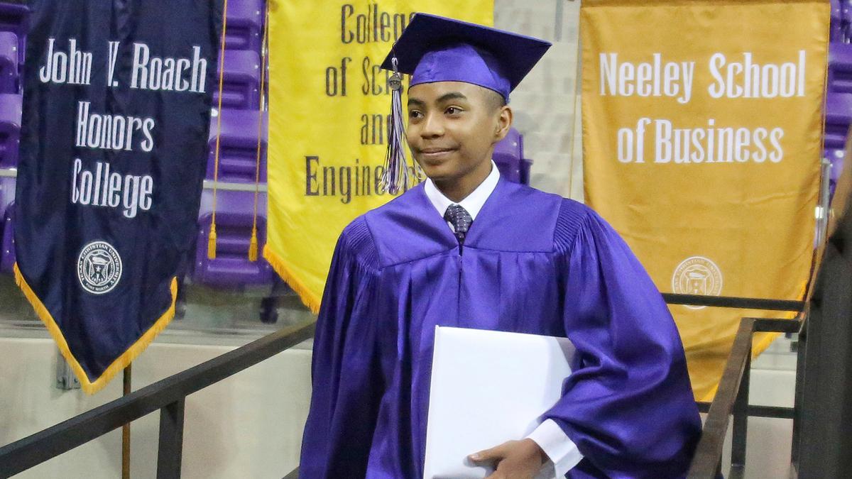 Carson Huey-You, Remaja 14 Tahun yang Bergelar Sarjana Fisika - Foto ...