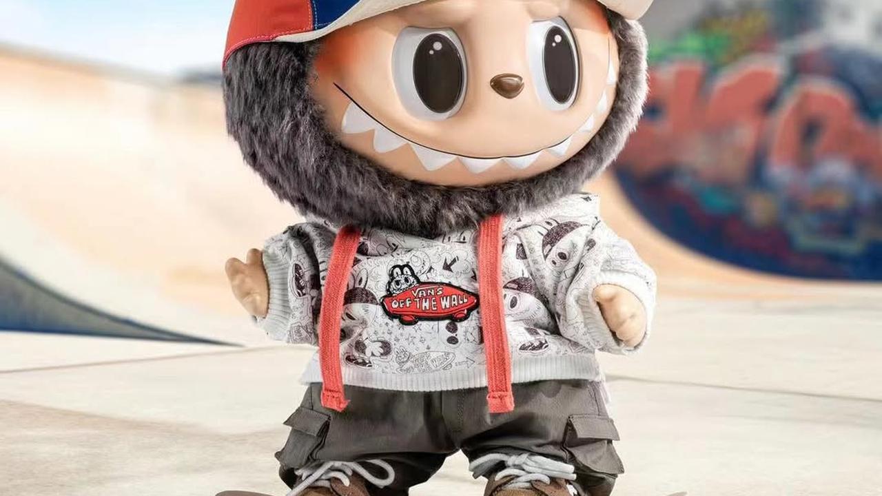 Boneka Labubu Termahal yang Terjual di eBay, Harganya Meroket 120 Kali ...