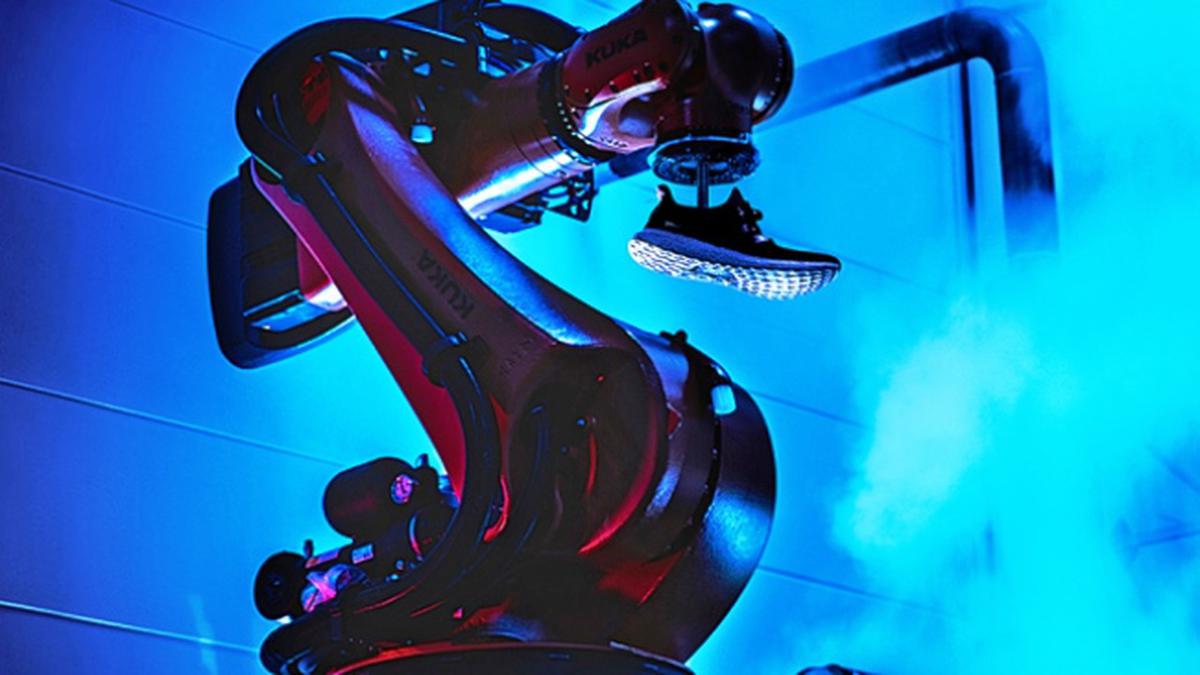 Tingkatkan Produksi, Adidas Bangun Pabrik yang Dioperasikan Robot ...