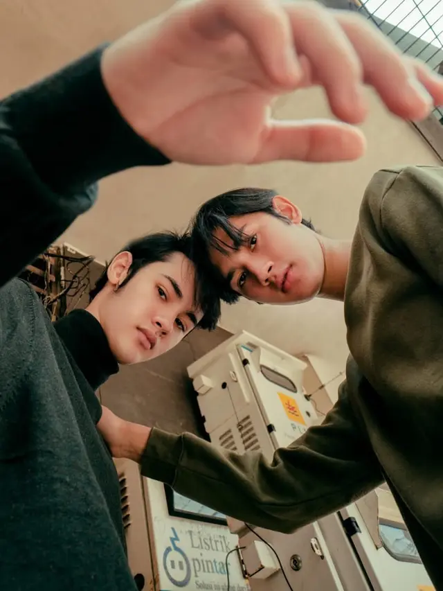 6 Potret Kompak Clay Gribble dan Cole, Bak Anak Kembar - Hot Liputan6.com