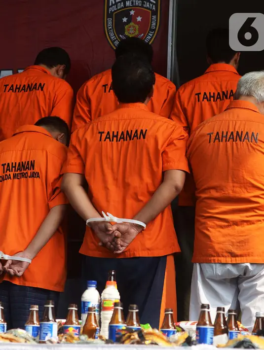 FOTO: Barang Bukti Bom Rakitan untuk Gagalkan Pelantikan Presiden ...