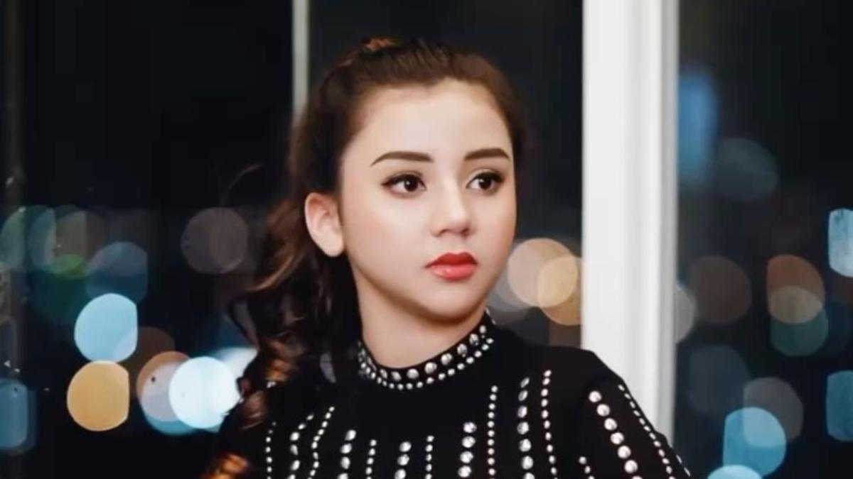 Berisikan 5 Lagu, Adrienne Matthew Resmi Luncurkan Album Musik Bertajuk ...