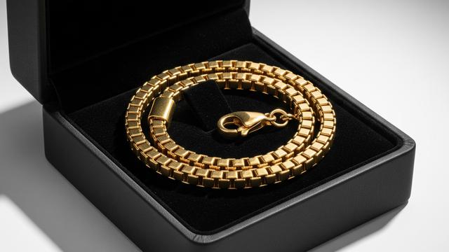 10 Model Gelang Rantai Emas Terbaru, Cocok untuk Investasi dan ...