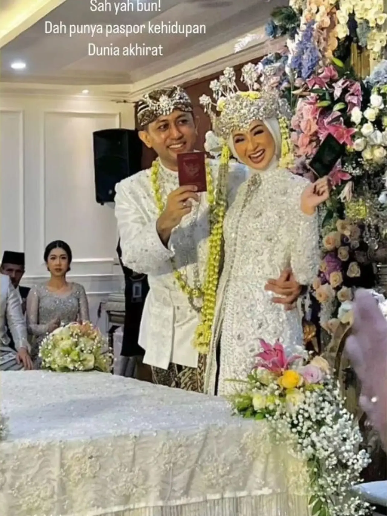 7 Potret Febiola Novita 'Putih Abu-Abu' Resmi Dinikahi Polisi, Bak ...