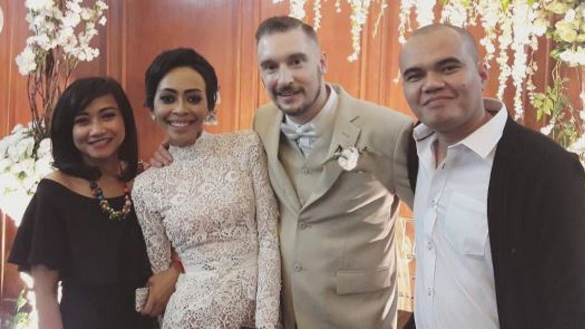 Jono Armstrong, dari Perempuan Aceh ke Pelukan Perempuan Jawa