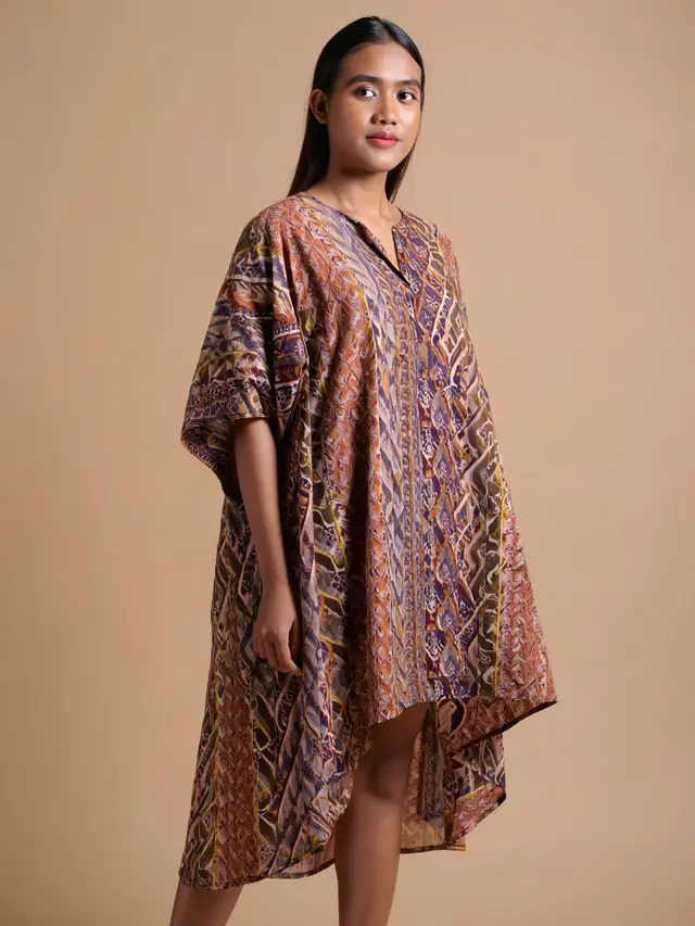 7 Batik Lengan Dolman Tunik Oversized Asimetris yang Modis, Busana ...
