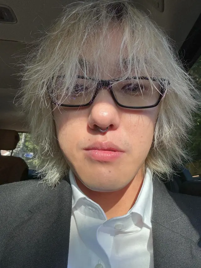 Perjalanan Karier Zion.T Pacar Chaeyoung TWICE - Regional Liputan6.com