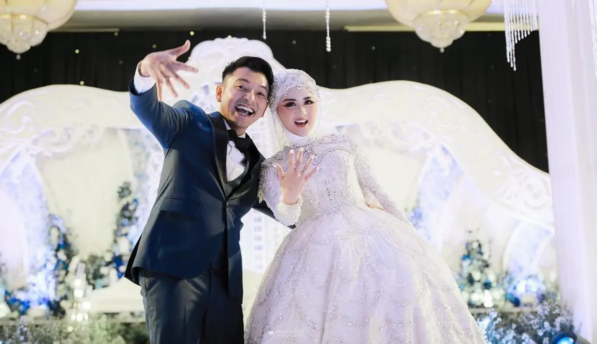 Potret Pernikahan Alifhia Fitri dan Reza Surya, Dekorasi Akad hingga ...