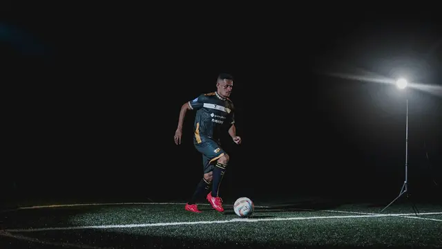 BRI Liga 1: Rekrut Ricky Kambuaya dari Persib Bandung, Ini Harapan Dewa ...