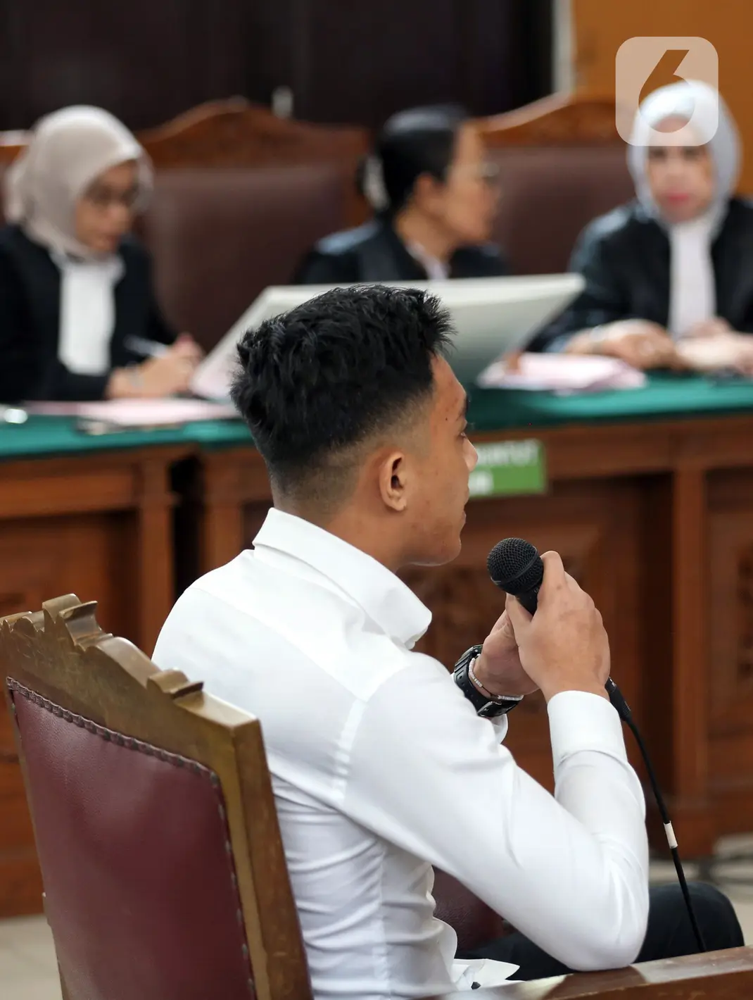 Ekspresi Mario Dandy Usai Divonis 12 Tahun Penjara dan Bayar Restitusi Rp 25 Miliar - Foto ...