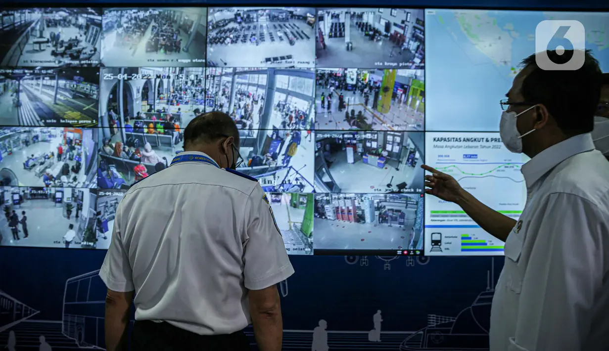 FOTO: Menhub Budi Karya Sumadi Tinjau Command Center Mudik 2022 - Foto ...