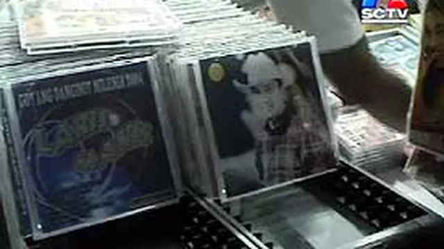 Ribuan CD Bajakan di Palangkaraya Disita - News Liputan6.com