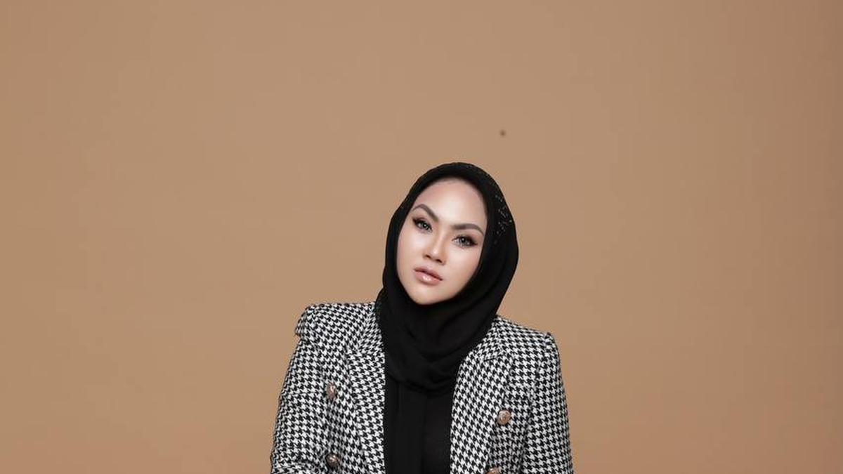 Ade Fitrie Kirana: Vaksin Booster Jadi Upaya Bersama Agar Bangkit dari ...