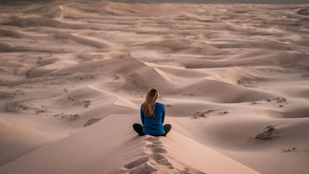 120 Kata-kata Kesendirian yang Tidak Selalu Berarti Kesepian, Momen ...