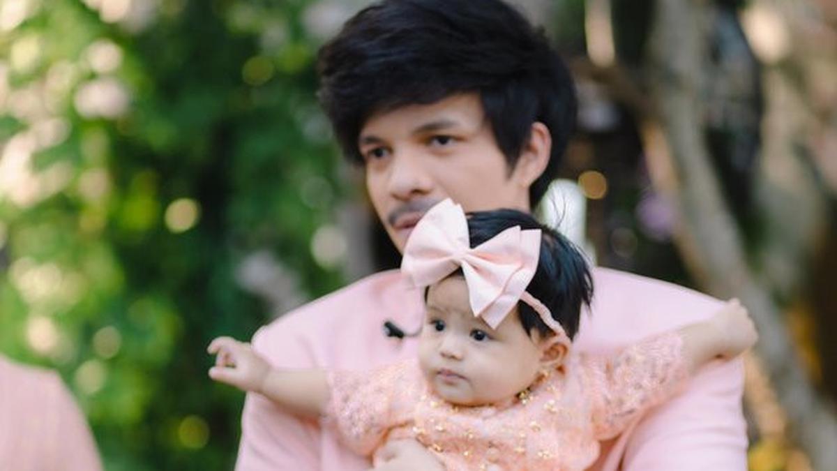 Baby Ameena Sudah Bisa Panggil Atta Halilintar Papa, Ditanya Mau Kado ...