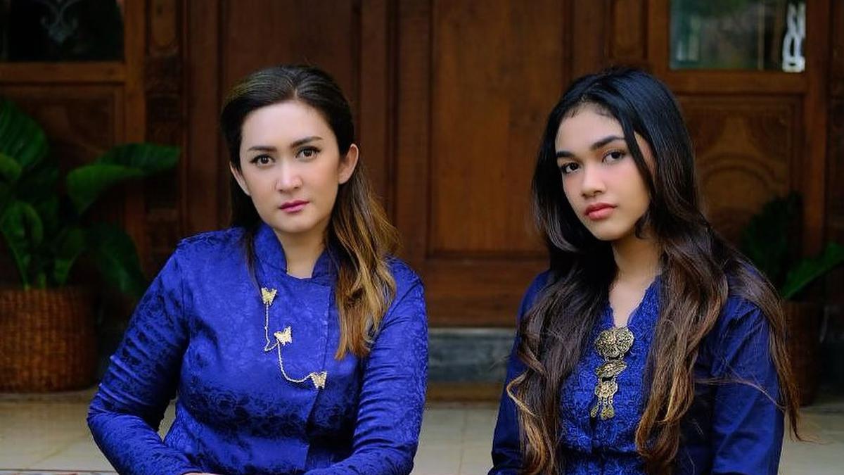 Cantik dan Punya Wajah Bule, 8 Potret Keponakan Nafa Urbach yang Multitalenta - Photo Fimela.com