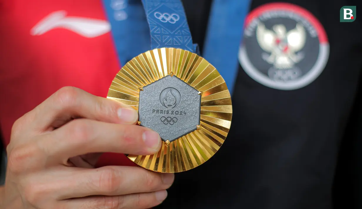 Foto: Veddriq Leonardo dan Emas Pertama Indonesia di Olimpiade Paris ...